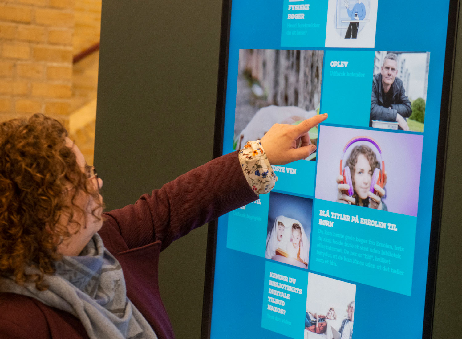 Webinar on-demand: Turning Screens into Engagement Tools with uniFi